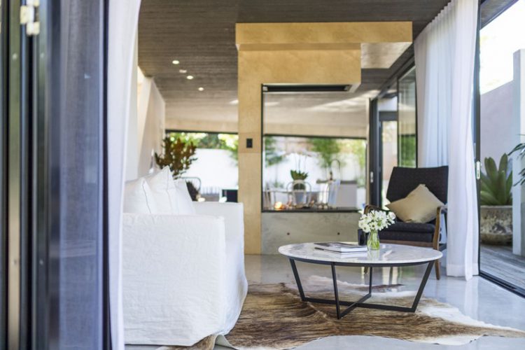 Stunning Sunday: Curved concrete and cedar cladding masterpiece