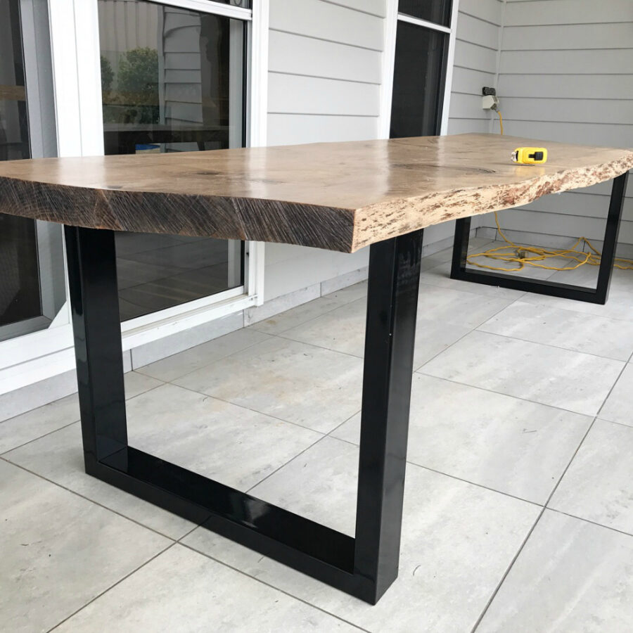 DIY Outdoor Live Edge Table