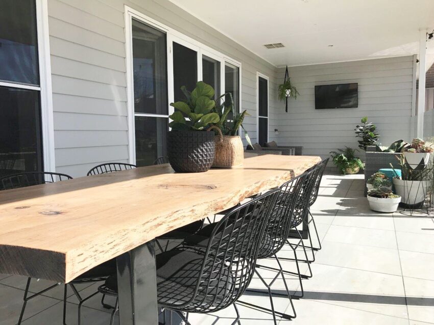DIY Outdoor Live Edge Table