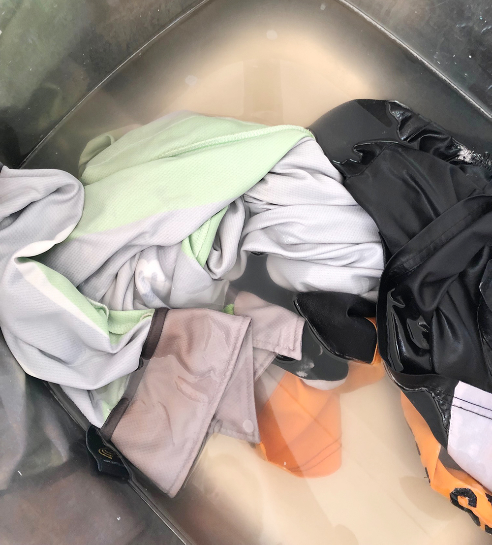 Make your own laundry soaker to strip wash your clothes