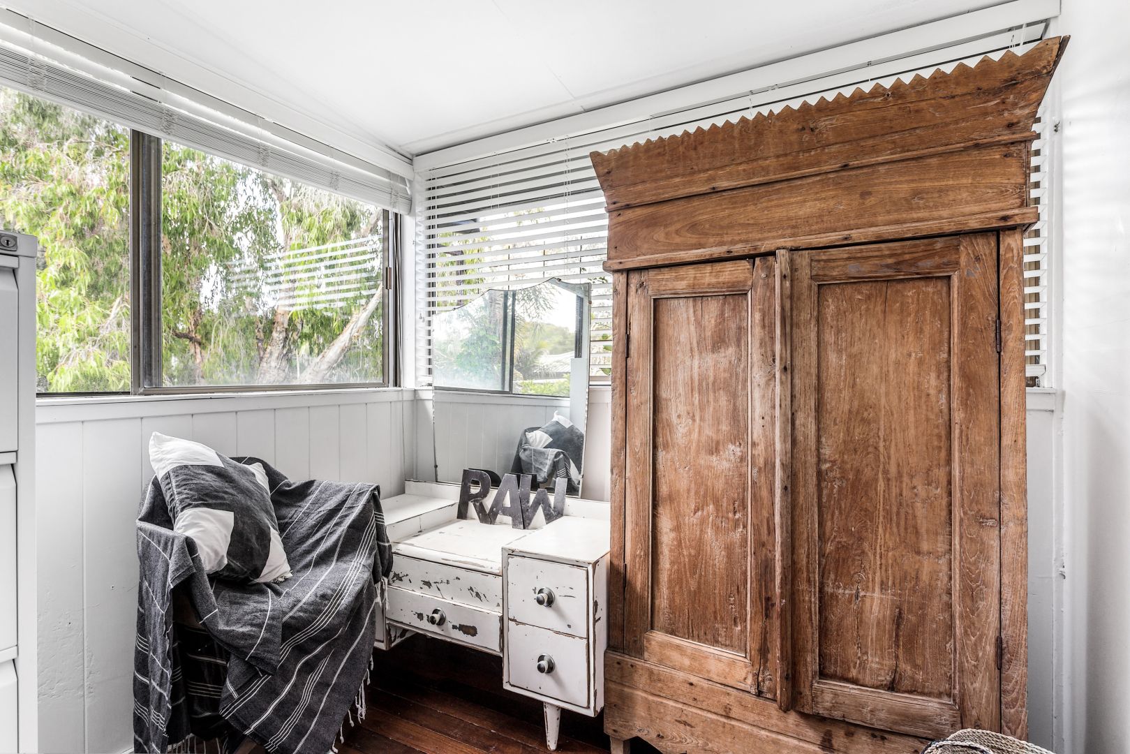Stunning Sunday: One of Byron’s original timber cottages