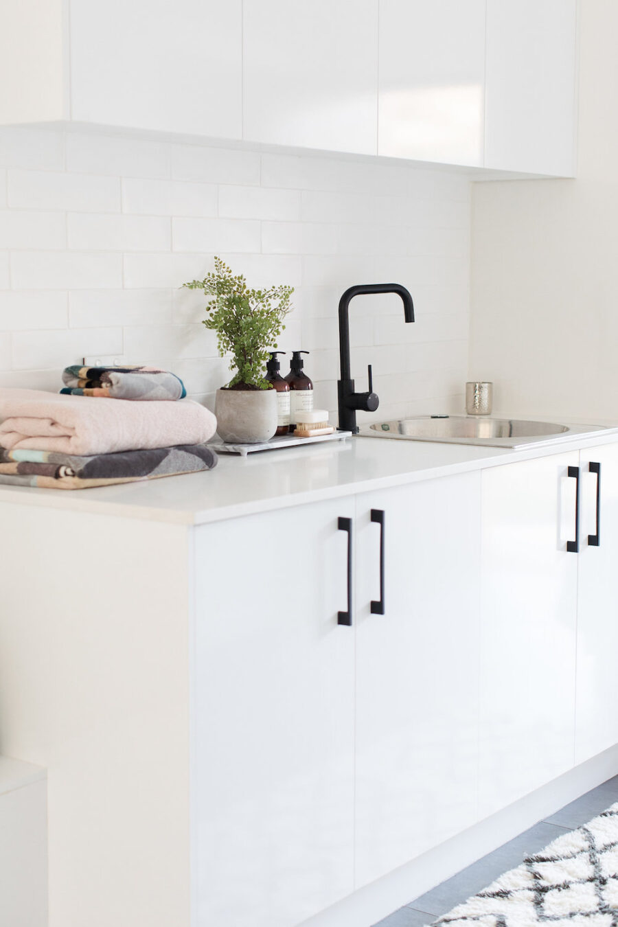 10 Tips on How to Style Your Laundry Beautiful