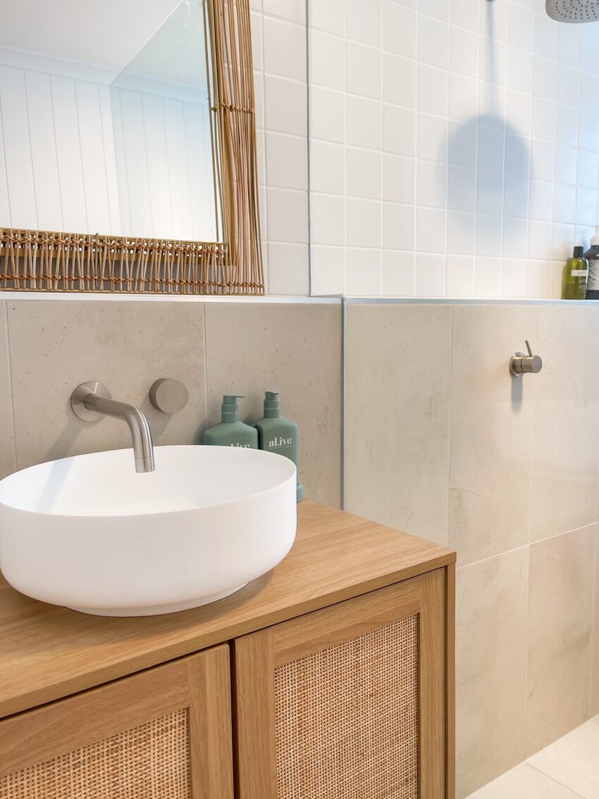 DIY your own floating tv unit with BESTA from IKEA