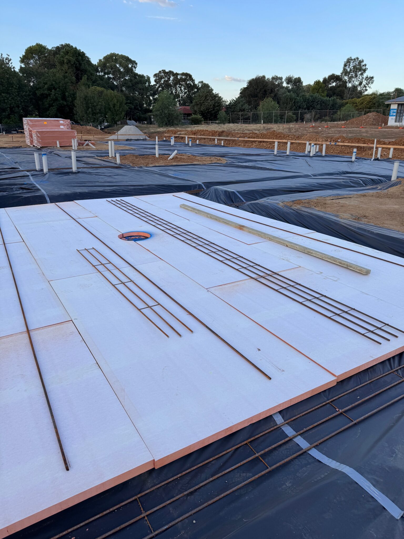Why Under-Slab Insulation & Smart Slab Systems Are a Must for Modern Homes